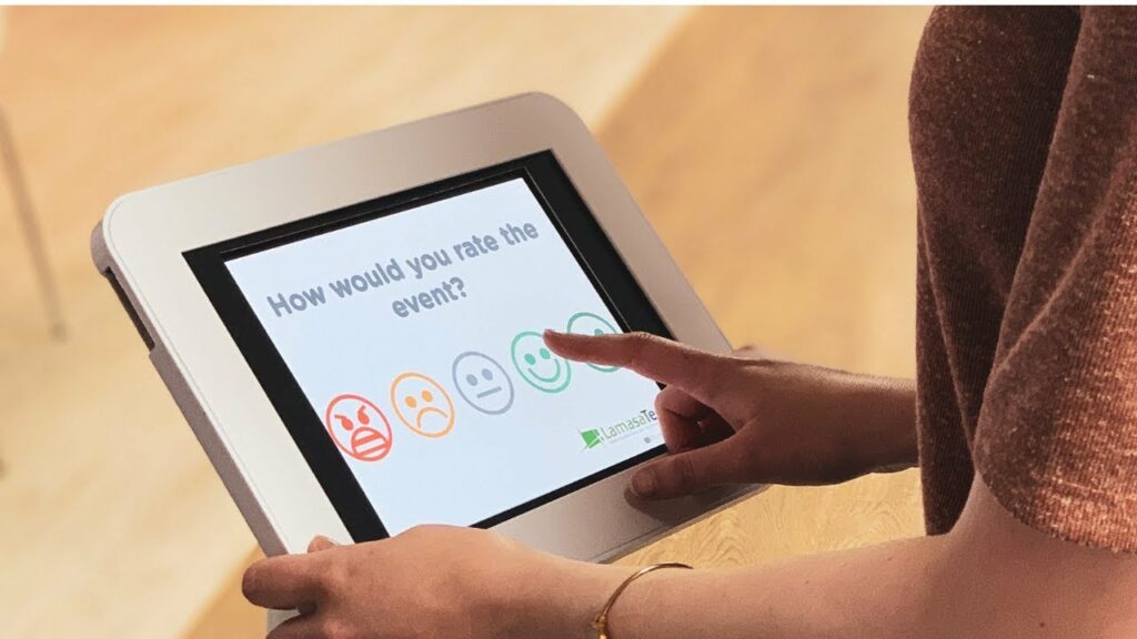 Uso del soporte de la tableta en la encuesta de satisfacción del ...